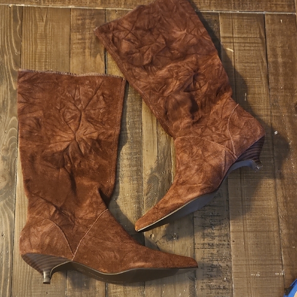 Chinese Laundry | Shoes | Chinese Laundry Suede Tan Heeled Pointed Toe ...
